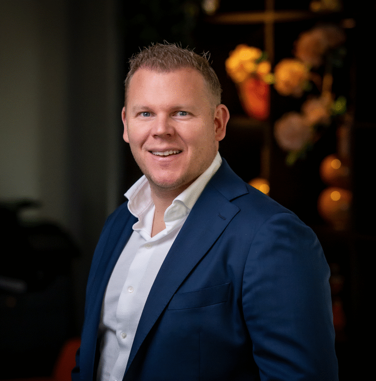 Over Benkey - Benkey